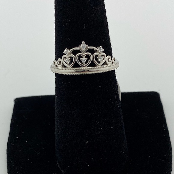 Jewelry | Gorgeous Sterling Silver Princess Crown Ring Featuring ...